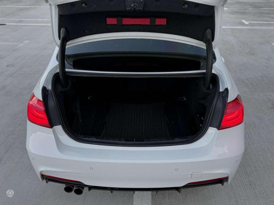 Balts BMW 335 2017 Viļņa, ar dzinēja tilpumu 2.99 L un nobraukumu 413 tūkst. km par 12900 €, foto 38 vietnē AUTOMOTO.COM.LV