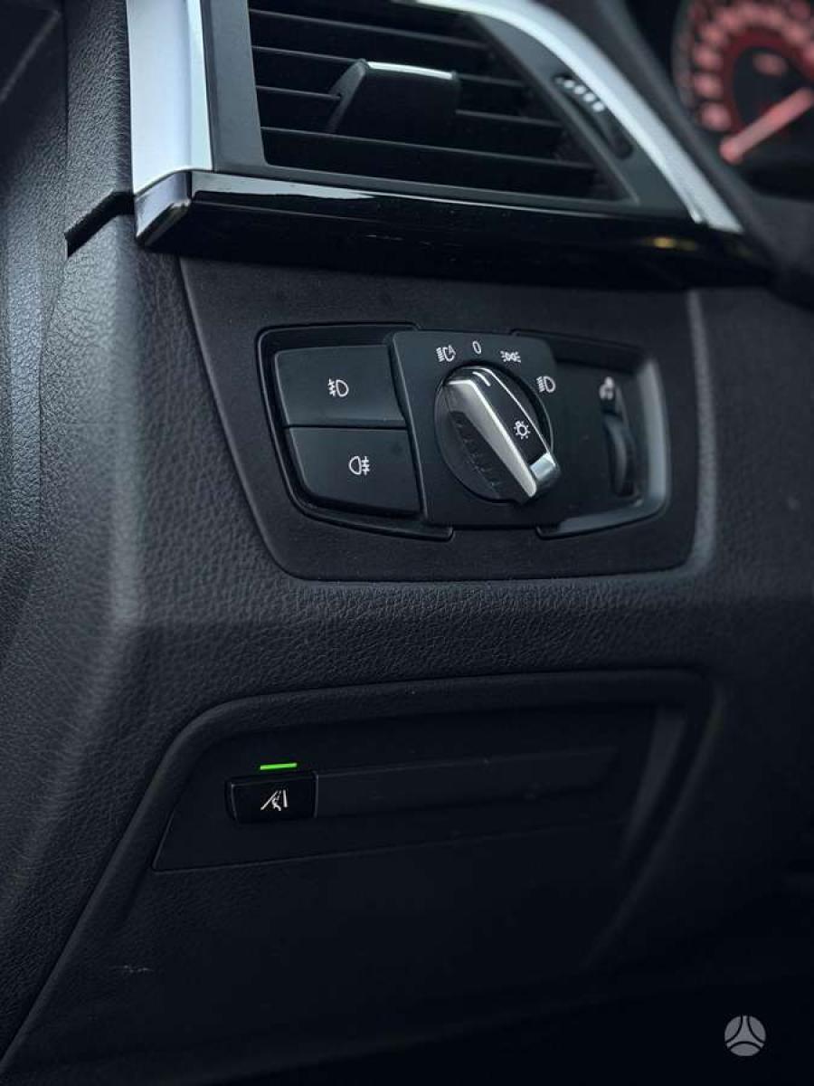 Balts BMW 335 2017 Viļņa, ar dzinēja tilpumu 2.99 L un nobraukumu 413 tūkst. km par 12900 €, foto 41 vietnē AUTOMOTO.COM.LV