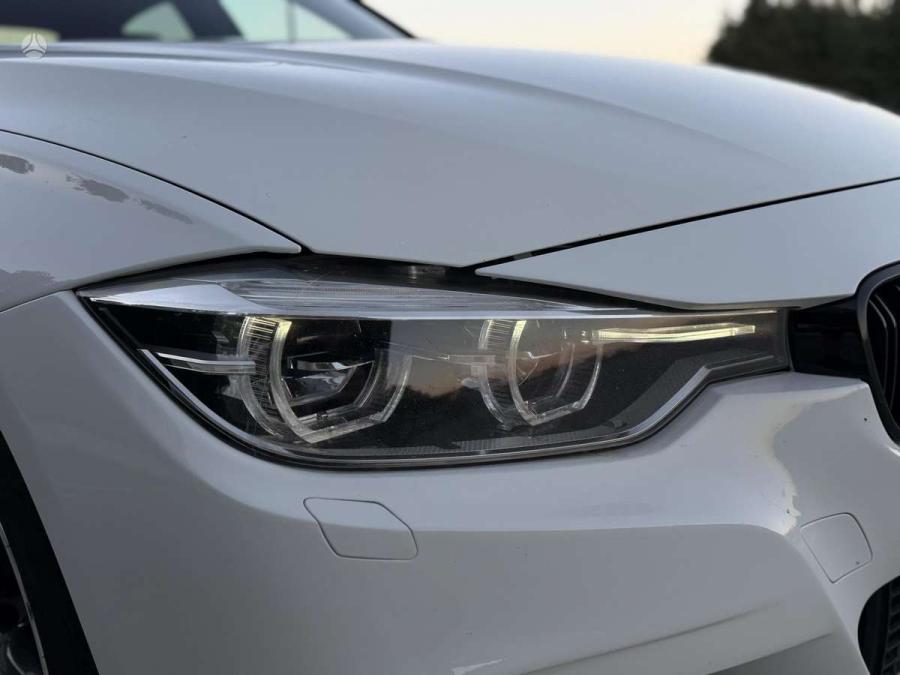 Balts BMW 335 2017 Viļņa, ar dzinēja tilpumu 2.99 L un nobraukumu 413 tūkst. km par 12900 €, foto 43 vietnē AUTOMOTO.COM.LV