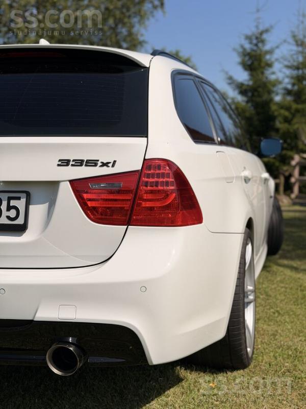 White BMW 335 2009 in Riga, with an engine capacity of 3.00 L and mileage of 270 thousand km for 12499 €, photo 7 on AUTOMOTO.COM.LV