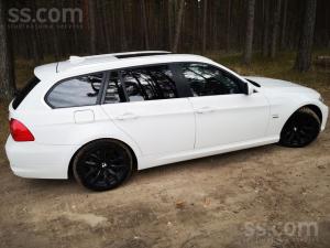 White BMW 335 2011 in Riga, with an engine capacity of 3.00 L and mileage of 318 thousand km for 6450 €, photo 3 on AUTOMOTO.COM.LV