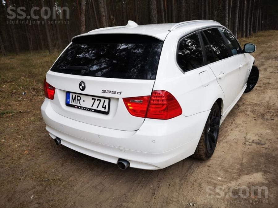 White BMW 335 2011 in Riga, with an engine capacity of 3.00 L and mileage of 318 thousand km for 6450 €, photo 4 on AUTOMOTO.COM.LV