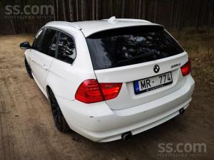 White BMW 335 2011 in Riga, with an engine capacity of 3.00 L and mileage of 318 thousand km for 6450 €, photo 8 on AUTOMOTO.COM.LV
