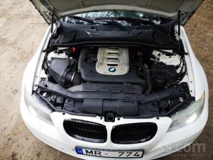 White BMW 335 2011 in Riga, with an engine capacity of 3.00 L and mileage of 318 thousand km for 6450 €, photo 10 on AUTOMOTO.COM.LV