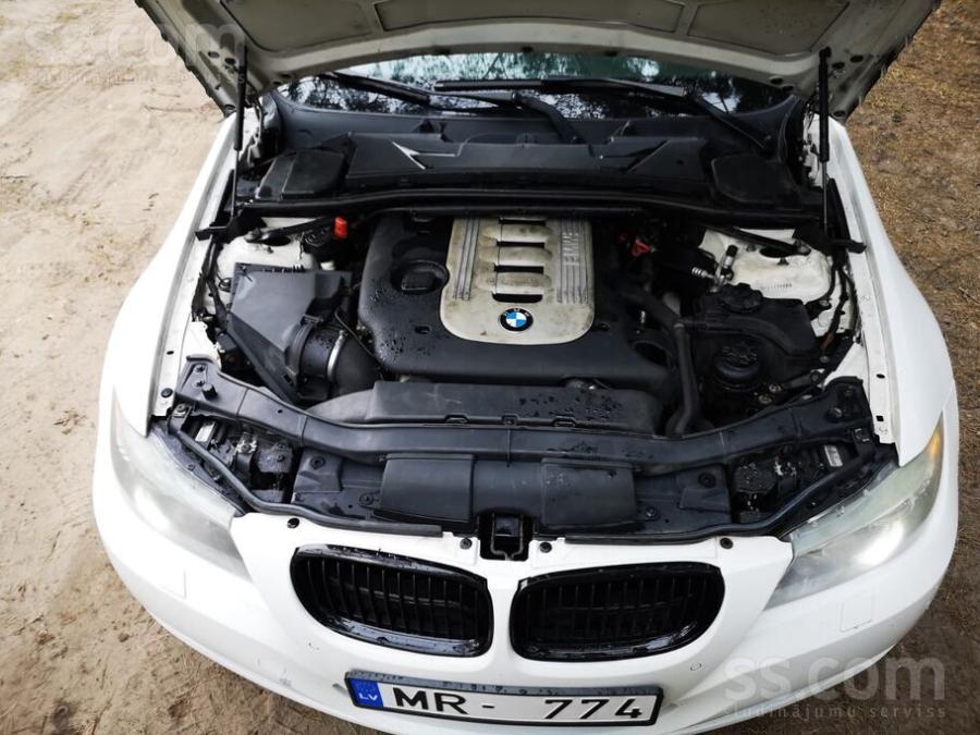 White BMW 335 2011 in Riga, with an engine capacity of 3.00 L and mileage of 318 thousand km for 6450 €, photo 10 on AUTOMOTO.COM.LV