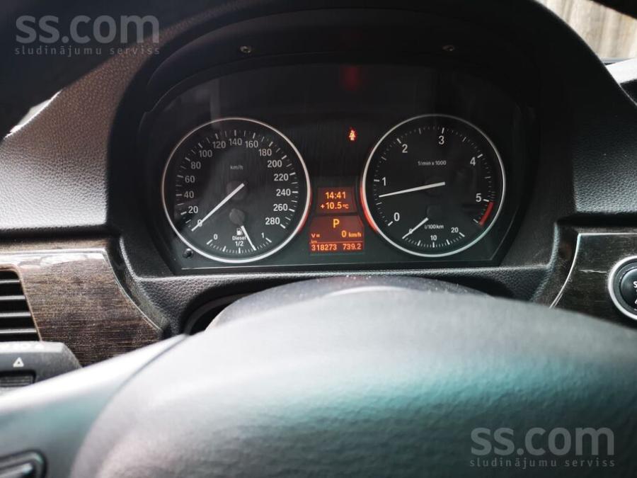 White BMW 335 2011 in Riga, with an engine capacity of 3.00 L and mileage of 318 thousand km for 6450 €, photo 11 on AUTOMOTO.COM.LV