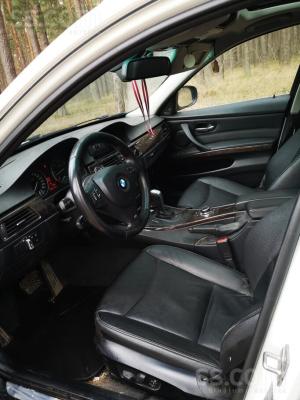 White BMW 335 2011 in Riga, with an engine capacity of 3.00 L and mileage of 318 thousand km for 6450 €, photo 12 on AUTOMOTO.COM.LV