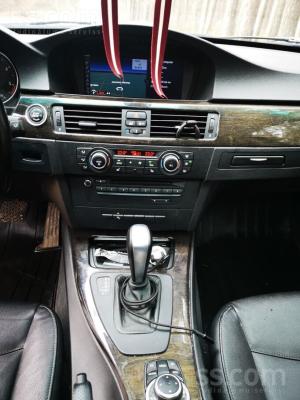 White BMW 335 2011 in Riga, with an engine capacity of 3.00 L and mileage of 318 thousand km for 6450 €, photo 13 on AUTOMOTO.COM.LV