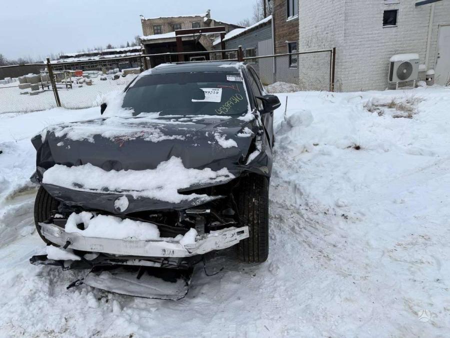 Pelēks BMW 340 2018 Viļņa, ar dzinēja tilpumu 3.00 L un nobraukumu 40 tūkst. km par 11400 €, foto 1 vietnē AUTOMOTO.COM.LV