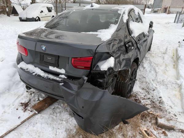 Pelēks BMW 340 2018 Viļņa, ar dzinēja tilpumu 3.00 L un nobraukumu 40 tūkst. km par 11400 €, foto 3 vietnē AUTOMOTO.COM.LV