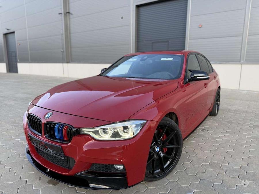 Red BMW 340 2016 in Kaunas, with an engine capacity of 3.00 L and mileage of 128 thousand km for 22499 €, photo 3 on AUTOMOTO.COM.LV