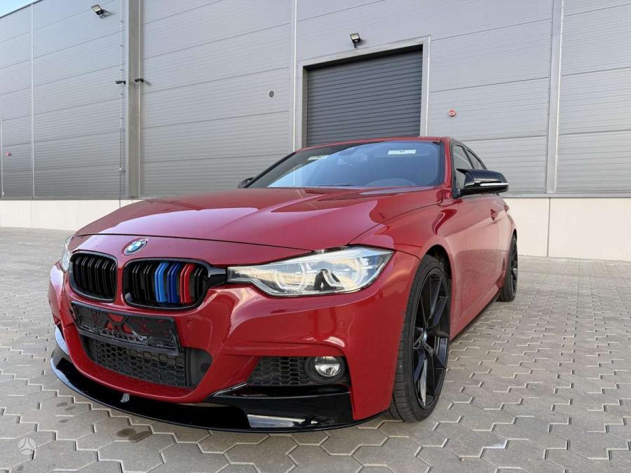 Red BMW 340 2016 in Kaunas, with an engine capacity of 3.00 L and mileage of 128 thousand km for 22499 €, photo 5 on AUTOMOTO.COM.LV