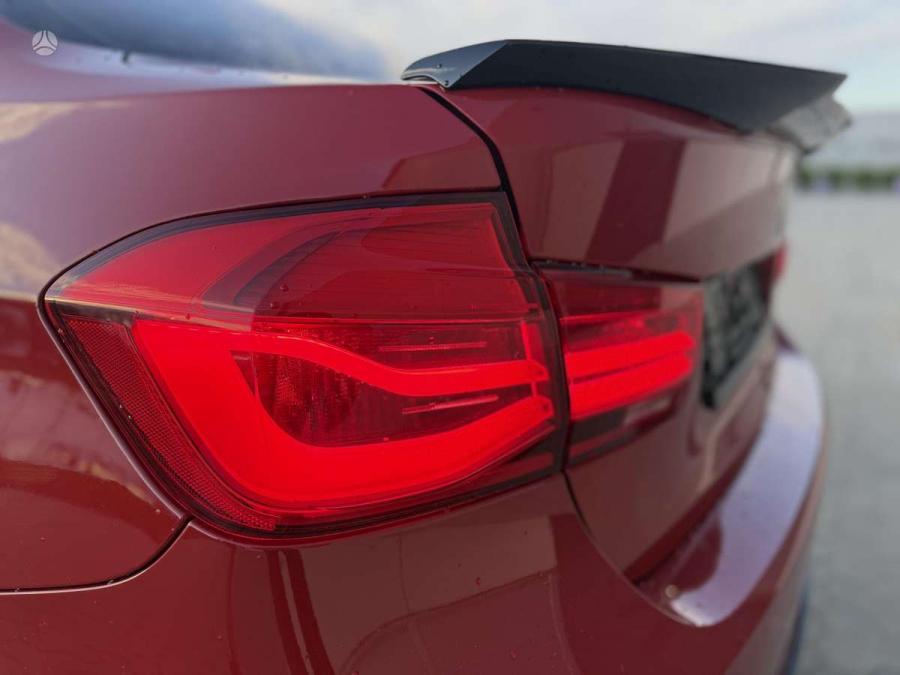 Red BMW 340 2016 in Kaunas, with an engine capacity of 3.00 L and mileage of 128 thousand km for 22499 €, photo 8 on AUTOMOTO.COM.LV