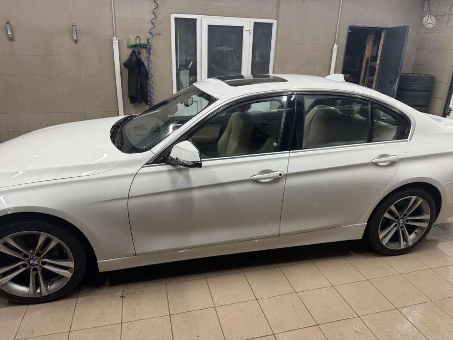 Balts BMW 340 2017 Klaipėda, ar dzinēja tilpumu 0.00 L un nobraukumu 180 tūkst. km par 14500 €, foto 5 vietnē AUTOMOTO.COM.LV