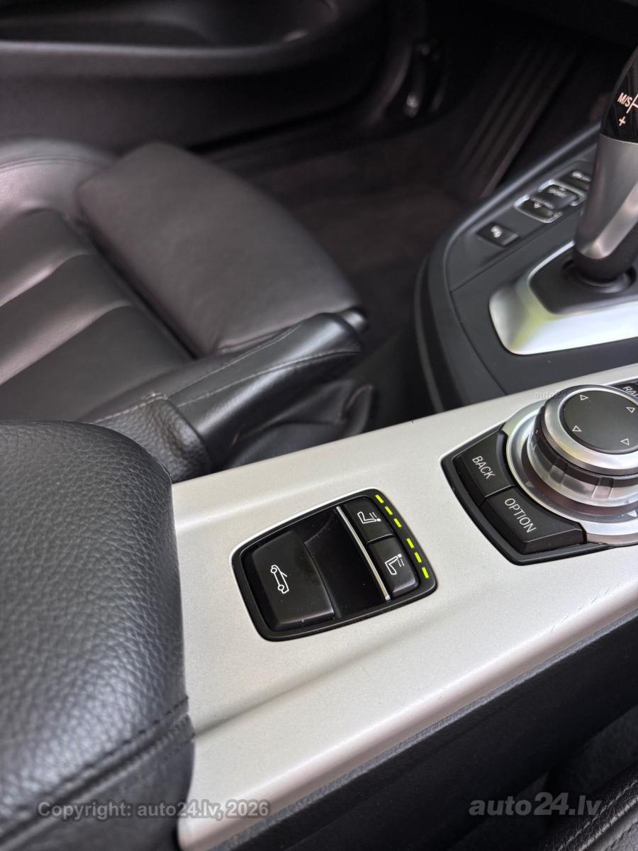 Black BMW 4 Series 2017 in Riga, with an engine capacity of 2.00 L and mileage of 152 thousand km for 15000 €, photo 15 on AUTOMOTO.COM.LV
