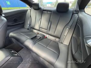 Melns BMW 4 Series 2014 Paide, ar dzinēja tilpumu 3.00 L un nobraukumu 240 tūkst. km par 16690 €, foto 15 vietnē AUTOMOTO.COM.LV
