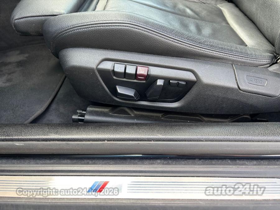 Melns BMW 4 Series 2014 Paide, ar dzinēja tilpumu 3.00 L un nobraukumu 240 tūkst. km par 16690 €, foto 20 vietnē AUTOMOTO.COM.LV