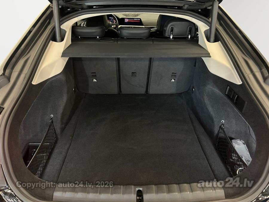 Black BMW 4 Series 2021 in Tallinn, with an engine capacity of 2.00 L and mileage of 160 thousand km for 29900 €, photo 18 on AUTOMOTO.COM.LV