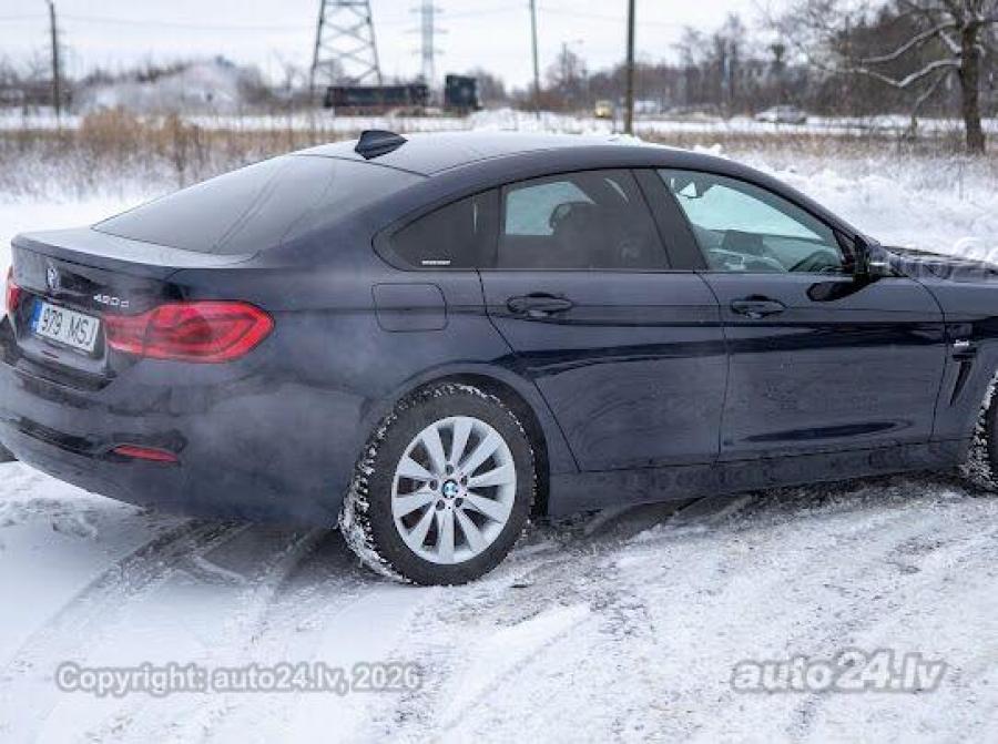 Zils BMW 4 Series 2018 Tallina, ar dzinēja tilpumu 2.00 L un nobraukumu 77 tūkst. km par 25000 €, foto 5 vietnē AUTOMOTO.COM.LV