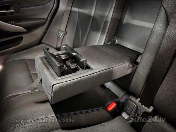 Zils BMW 4 Series 2019 Tallina, ar dzinēja tilpumu 3.00 L un nobraukumu 118 tūkst. km par 24990 €, foto 9 vietnē AUTOMOTO.COM.LV