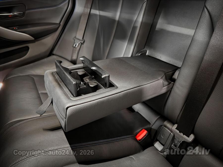 Синий БМВ 4 Серия 2019 в Таллин, объемом двигателя 3.00 л и пробегом 118 тыс. км за 24990 €, фото 9 на AUTOMOTO.COM.LV