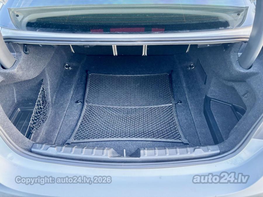 Balts BMW 4 Series 2016 Tallina, ar dzinēja tilpumu 2.00 L un nobraukumu 156 tūkst. km par 18700 €, foto 7 vietnē AUTOMOTO.COM.LV