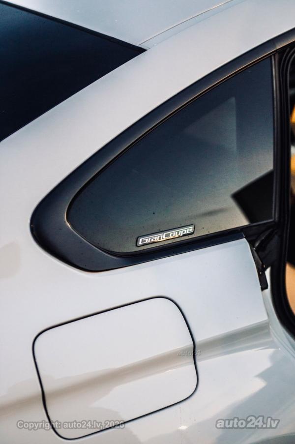 BMW 4 Series 2015 Tallina vietnē Balts BMW 4 Series 2015 Tallina, ar dzinēja tilpumu 3.00 L un nobraukumu 189 tūkst. km par 18870 €, foto 11 vietnē AUTOMOTO.COM.LV
