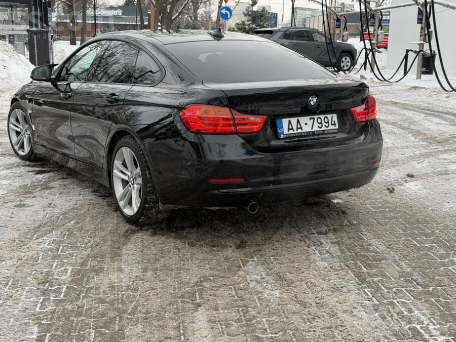 Black BMW 418 2015 in Riga, with an engine capacity of 2.00 L and mileage of 268 thousand km for 15499 €, photo 6 on AUTOMOTO.COM.LV