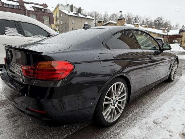 Black BMW 420 2014 in Kaunas, with an engine capacity of 2.00 L and mileage of 224 thousand km for 9900 €, photo 5 on AUTOMOTO.COM.LV