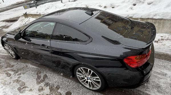 Black BMW 420 2014 in Kaunas, with an engine capacity of 2.00 L and mileage of 224 thousand km for 9900 €, photo 7 on AUTOMOTO.COM.LV