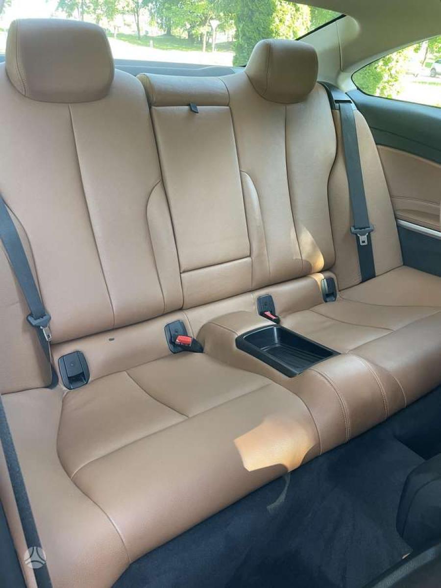 Black BMW 420 2014 in Taurage, with an engine capacity of 2.00 L and mileage of 228 thousand km for 9800 €, photo 9 on AUTOMOTO.COM.LV