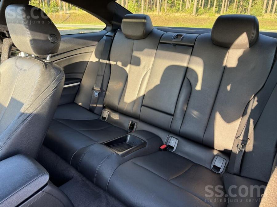 Черный БМВ 420 2016 в Рига, объемом двигателя 2.00 л и пробегом 169 тыс. км за 15900 €, фото 11 на AUTOMOTO.COM.LV