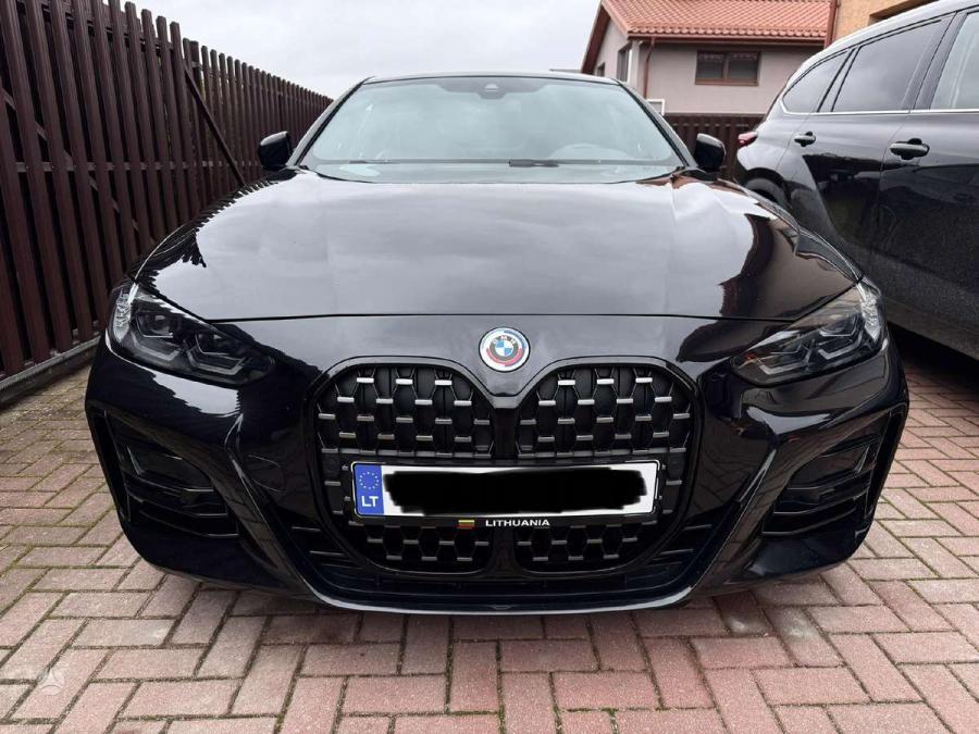 Black BMW 420 2022 in Vilnius, with an engine capacity of 2.00 L and mileage of 246 thousand km for 29450 €, photo 12 on AUTOMOTO.COM.LV
