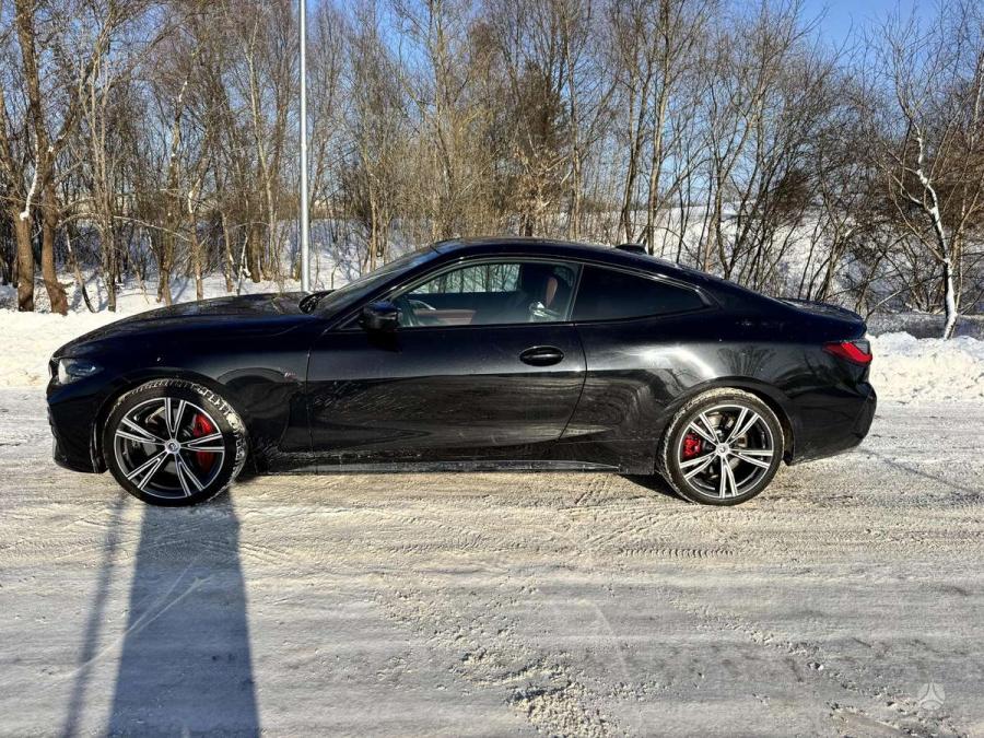 Black BMW 420 2023 in Vilnius, with an engine capacity of 2.00 L and mileage of 246 thousand km for 25999 €, photo 7 on AUTOMOTO.COM.LV