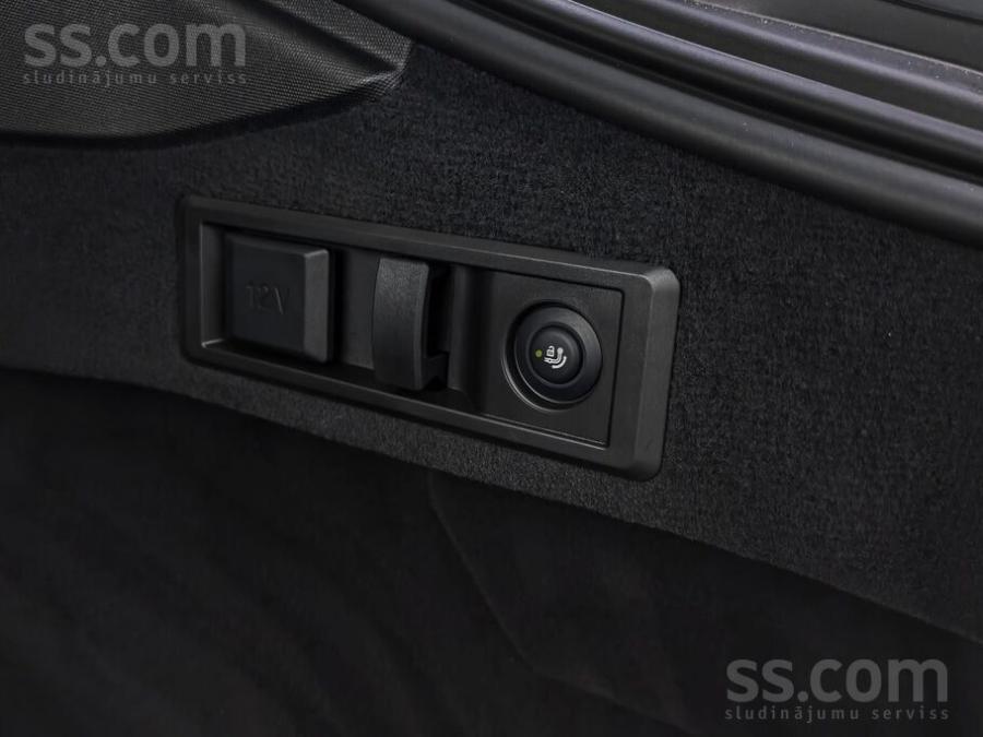 Black BMW 420 2025 in Tukums, with an engine capacity of 2.00 L and mileage of 57 thousand km for 44990 €, photo 36 on AUTOMOTO.COM.LV