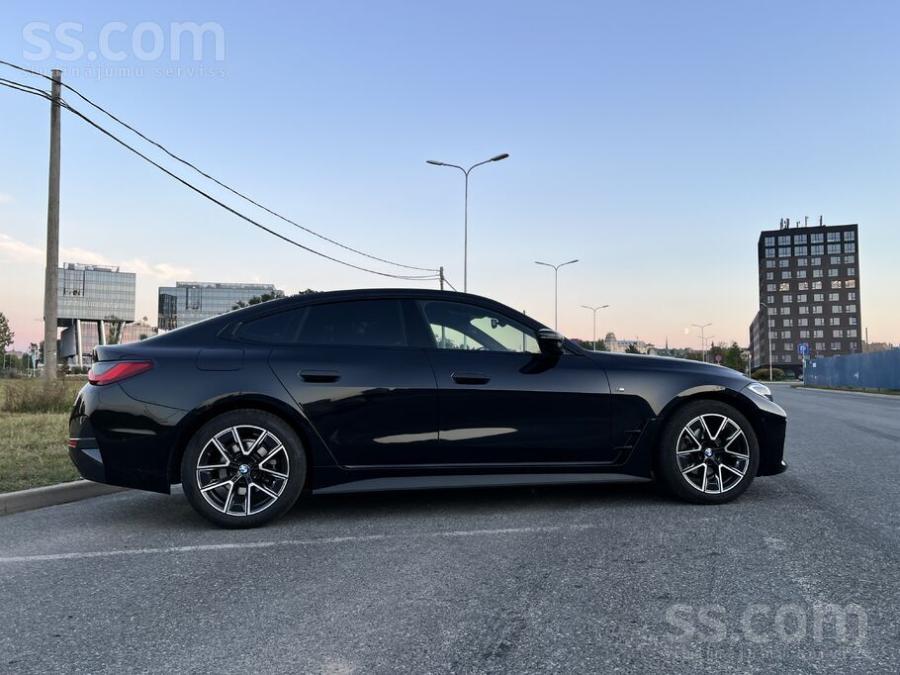 Black BMW 420 2023 in Riga, with an engine capacity of 2.00 L and mileage of 42 thousand km for 39950 €, photo 9 on AUTOMOTO.COM.LV