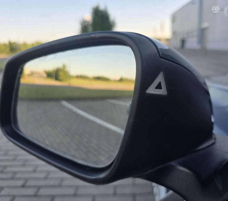 Zils BMW 420 2013 Panevēža, ar dzinēja tilpumu 2.00 L un nobraukumu 272 tūkst. km par 8299 €, foto 34 vietnē AUTOMOTO.COM.LV