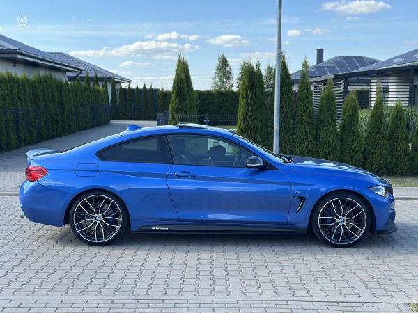 Blue BMW 420 2017 in Kaunas, with an engine capacity of 2.00 L and mileage of 135 thousand km for 18900 €, photo 5 on AUTOMOTO.COM.LV