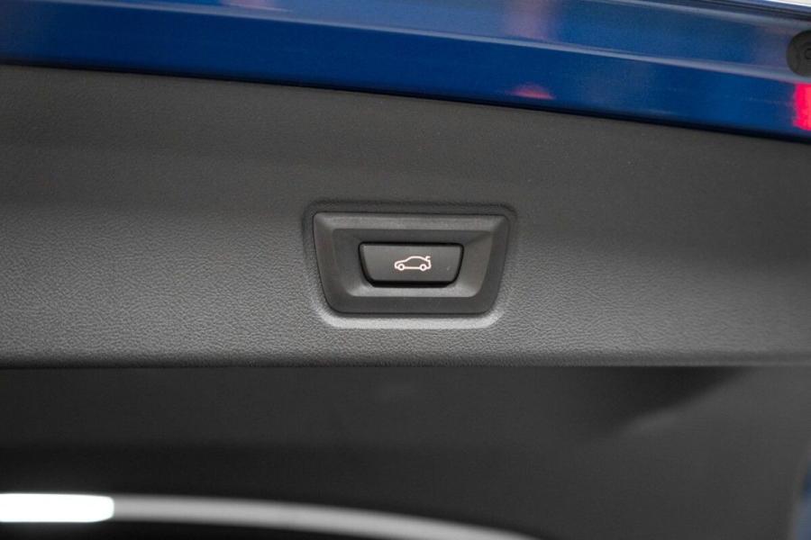 Blue BMW 420 Gran Coupe 2023 in Vilnius, with an engine capacity of 2.00 L and mileage of 116 thousand km for 36900 €, photo 31 on AUTOMOTO.COM.LV