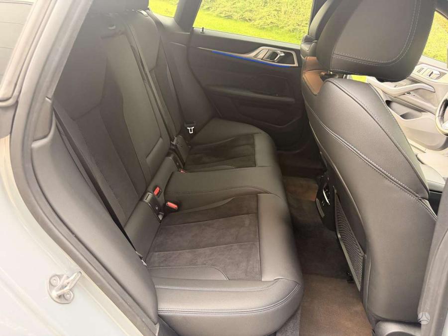 Grey BMW 420 Gran Coupe 2022 in Vilnius, with an engine capacity of 2.00 L and mileage of 61 thousand km for 39500 €, photo 26 on AUTOMOTO.COM.LV