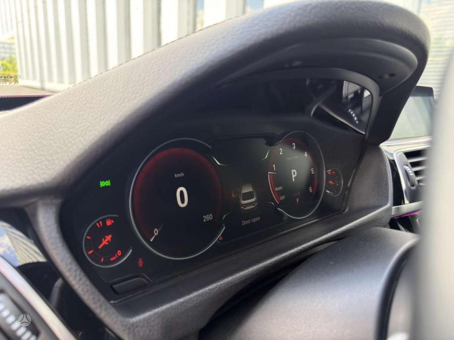 Red BMW 420 Gran Coupe 2018 in Vilnius, with an engine capacity of 2.00 L and mileage of 260 thousand km for 18500 €, photo 22 on AUTOMOTO.COM.LV