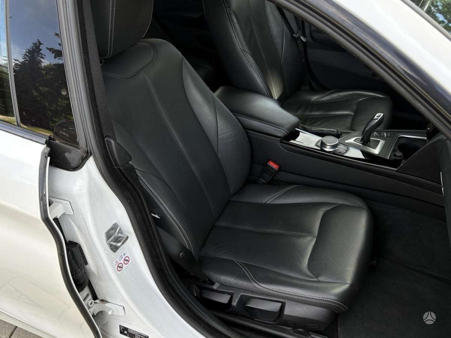 White BMW 420 Gran Coupe 2018 in Kaunas, with an engine capacity of 2.00 L and mileage of 216 thousand km for 15350 €, photo 24 on AUTOMOTO.COM.LV