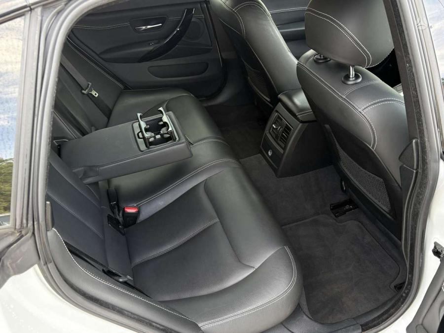 White BMW 420 Gran Coupe 2018 in Kaunas, with an engine capacity of 2.00 L and mileage of 216 thousand km for 15350 €, photo 25 on AUTOMOTO.COM.LV