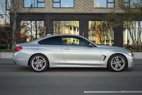 Grey BMW 420 2014 in Riga, with an engine capacity of 2.00 L and mileage of 288 thousand km for 12990 €, photo 9 on AUTOMOTO.COM.LV