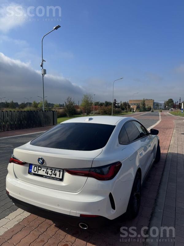 White BMW 420 2022 in Riga, with an engine capacity of 2.00 L and mileage of 228 thousand km for 23200 €, photo 7 on AUTOMOTO.COM.LV