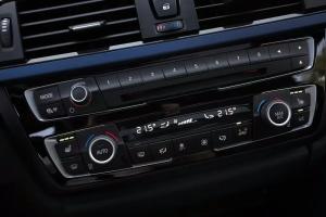 Pelēks BMW 425 2016 Jelgava, ar dzinēja tilpumu 2.00 L un nobraukumu 204 tūkst. km par 17900 €, foto 19 vietnē AUTOMOTO.COM.LV