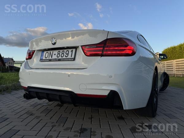White BMW 425 2015 in Riga, with an engine capacity of 2.00 L and mileage of 223 thousand km for 12900 €, photo 7 on AUTOMOTO.COM.LV