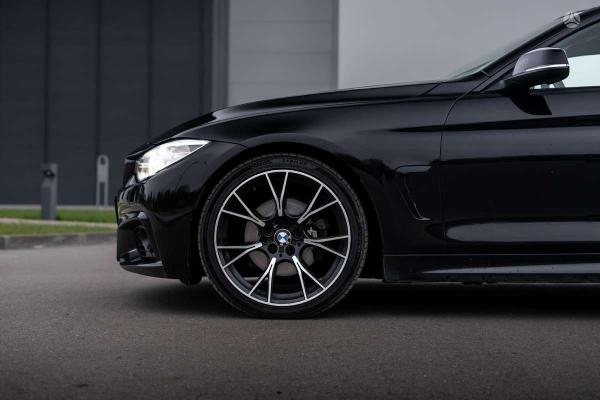 Black BMW 428 2015 in Kaunas, with an engine capacity of 2.00 L and mileage of 210 thousand km for 15800 €, photo 4 on AUTOMOTO.COM.LV