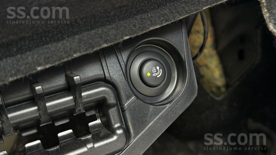 Melns BMW 428 2015 Jelgava, ar dzinēja tilpumu 2.00 L un nobraukumu 169 tūkst. km par 13990 €, foto 32 vietnē AUTOMOTO.COM.LV