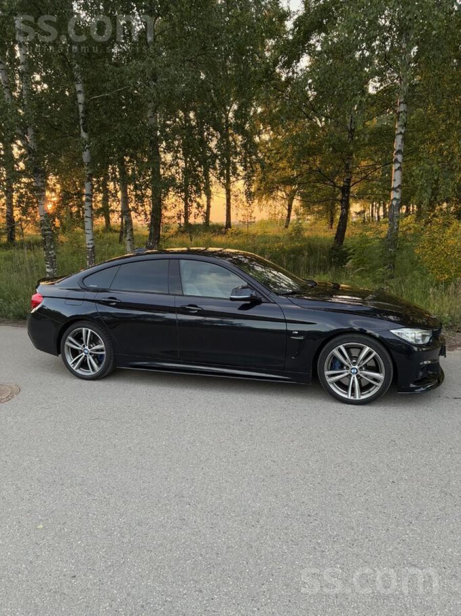 Black BMW 428 2015 in Riga, with an engine capacity of 2.00 L and mileage of 252 thousand km for 16499 €, photo 3 on AUTOMOTO.COM.LV